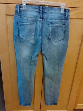 VENUS | Jeans | Venus Light Blue Skinny Jeans With Embroidered Birds ...